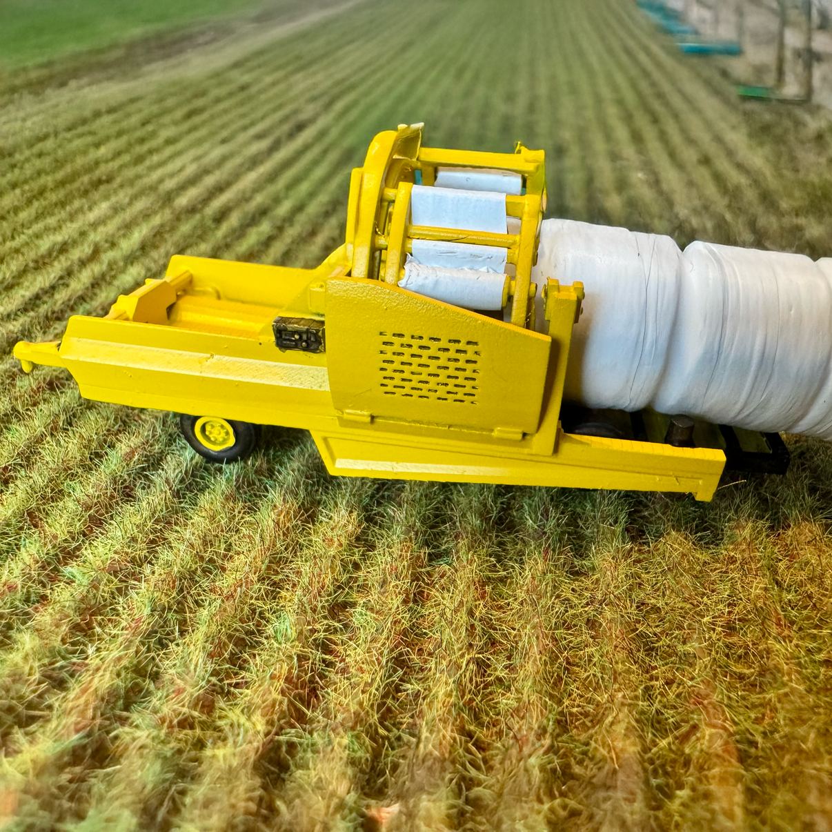 Bale Wrapper – miniprints