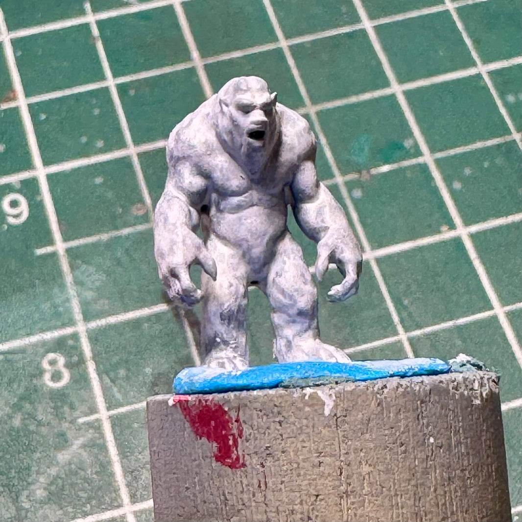 HO Scale model railroad layout details, animals, objects, figures ...