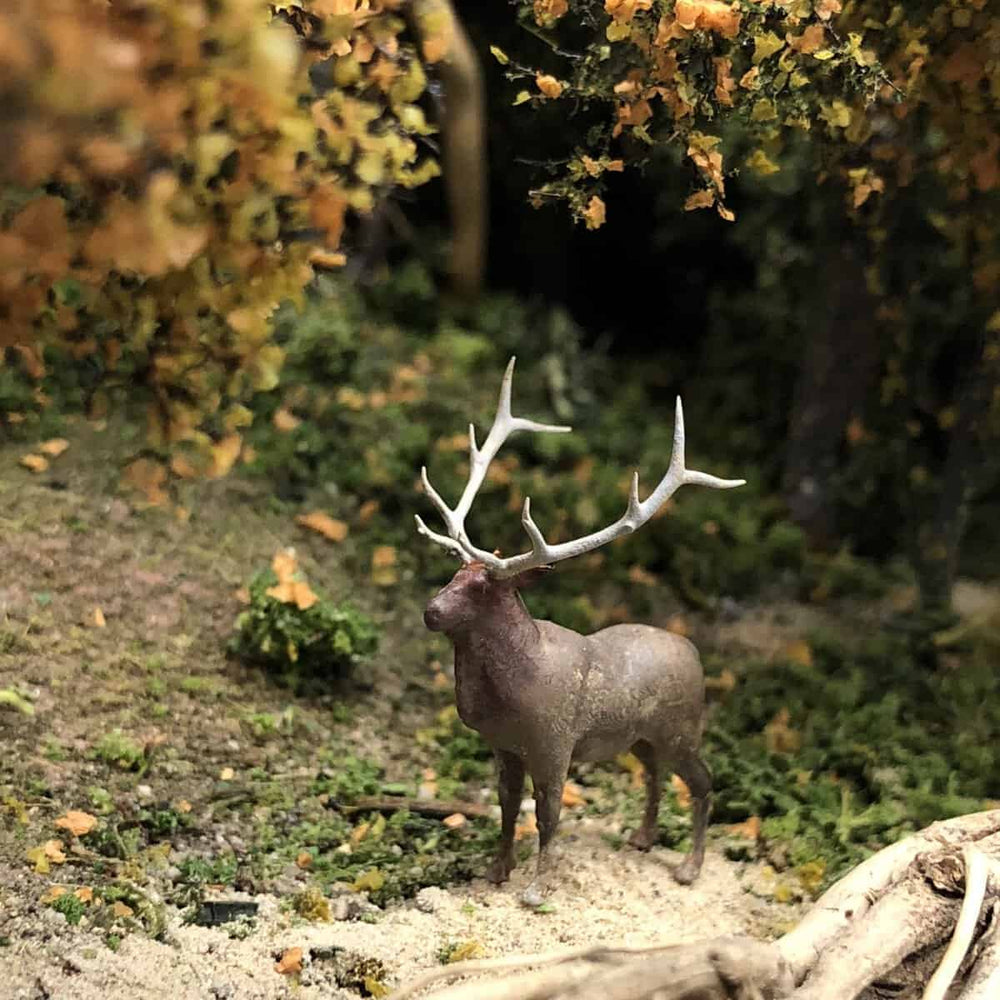 HO Scale model railroad layout details, animals, objects, figures ...