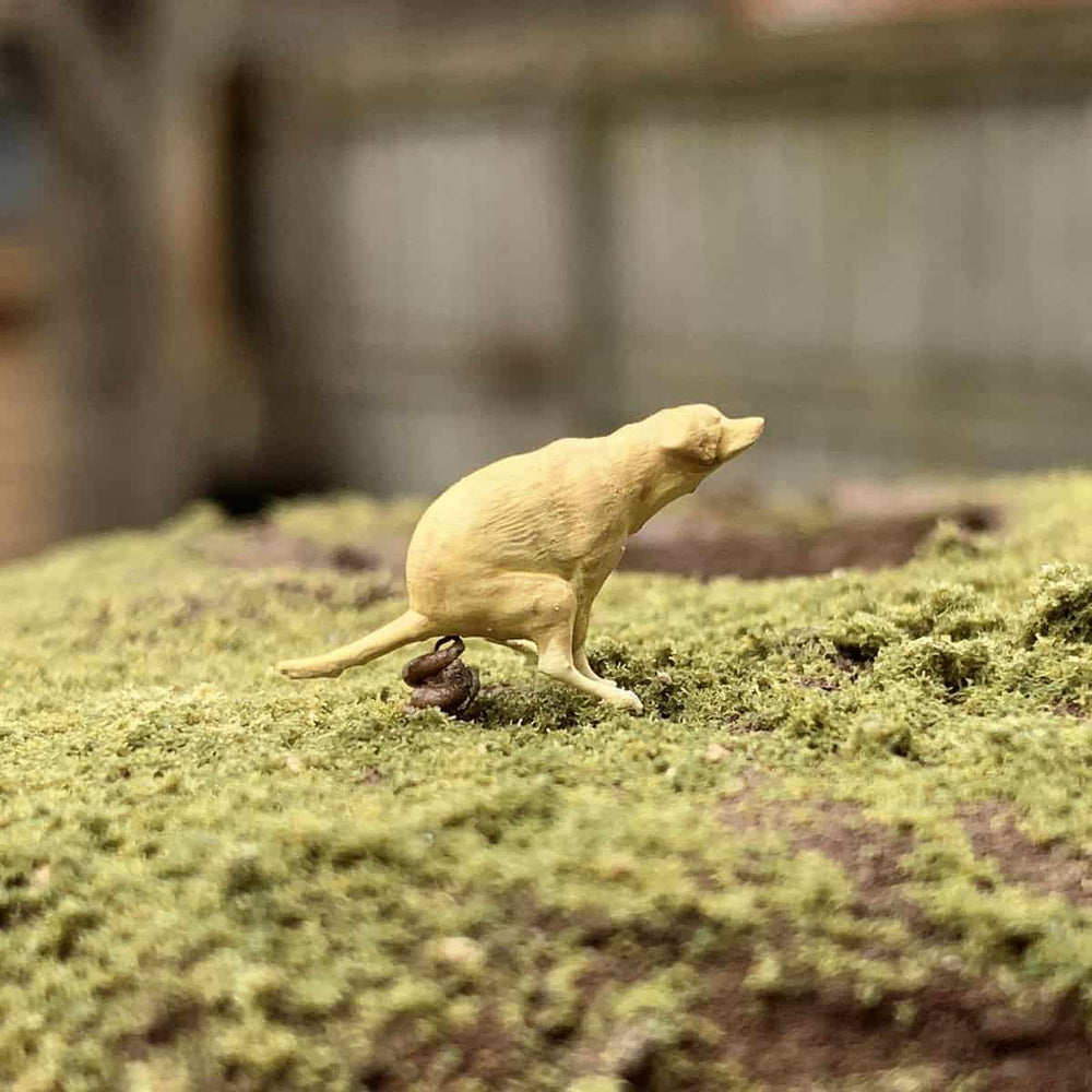 HO Scale model railroad layout details, animals, objects, figures ...